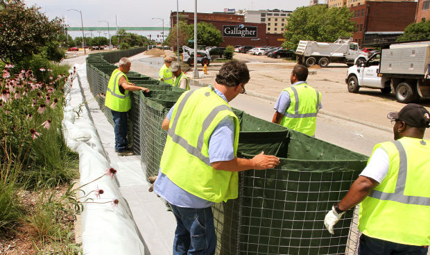 MIL3 Hesco Flood Barrier Mil 7 Hesco Barrier Hesco Basket for Military