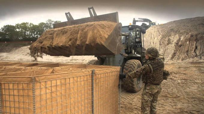 Durable Sand Retaining Wall Hesco Barrier Bation Mil 2* Mil 7 for Army