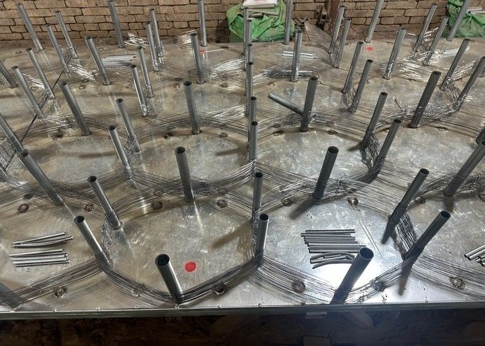 Tank Barrier Wire Mesh Tank Track Wrapping Battlefield Defense Works ...