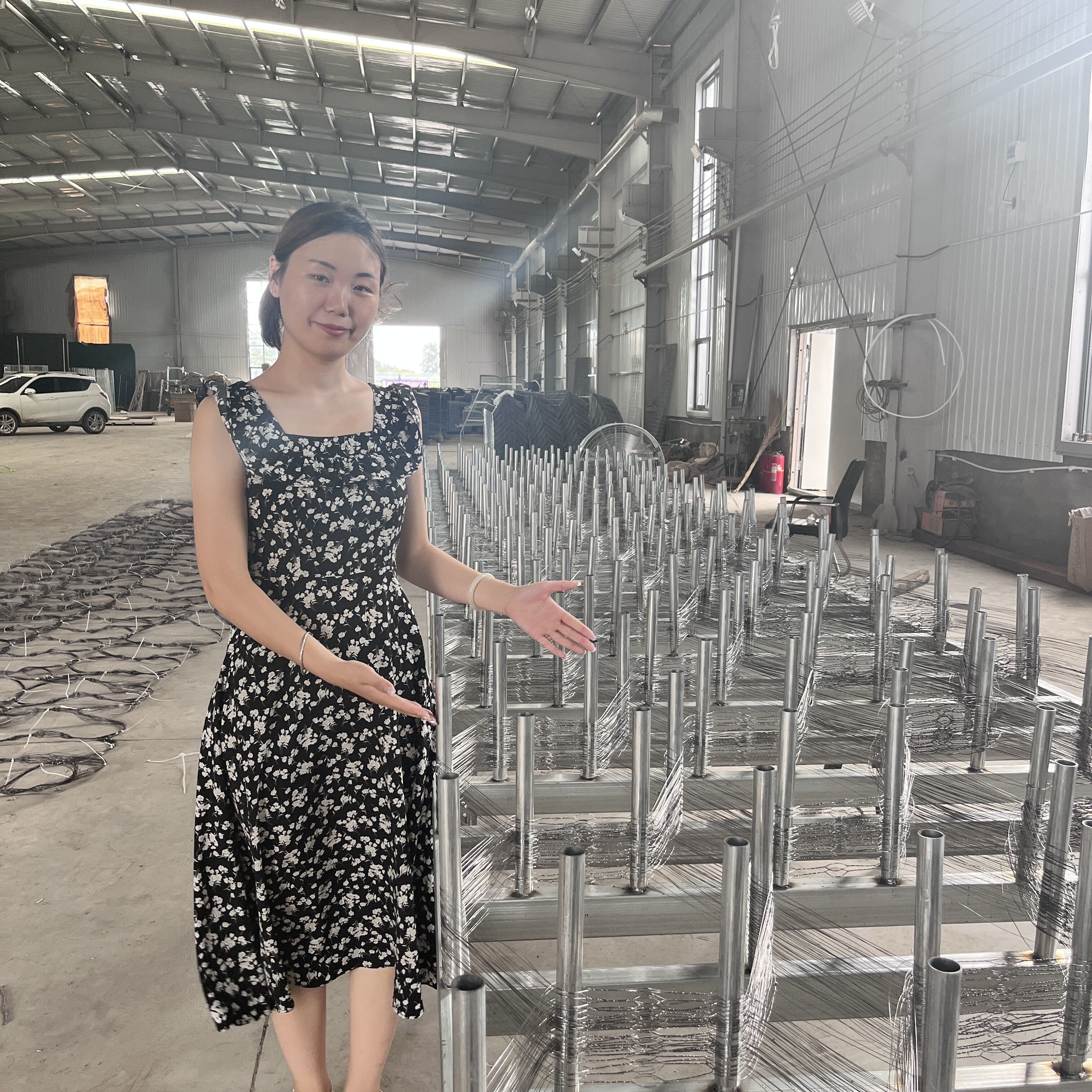 2024 New Used In Modern Warfare Anti Tank Barrier Wire Mesh Tank Track ...