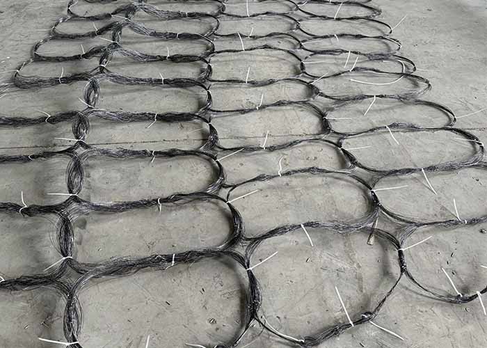 Obstacles Concealed Tanks Reduces Mobility tank barrier mesh