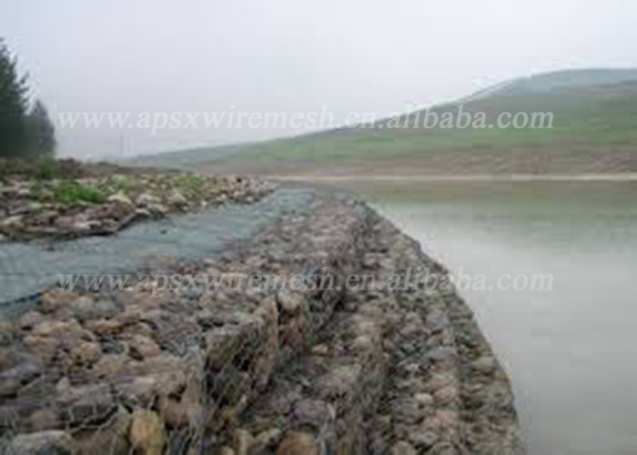Heavy Zinc Coated Gabion Box With Tensile Strength 380-400MPa Packed On ...